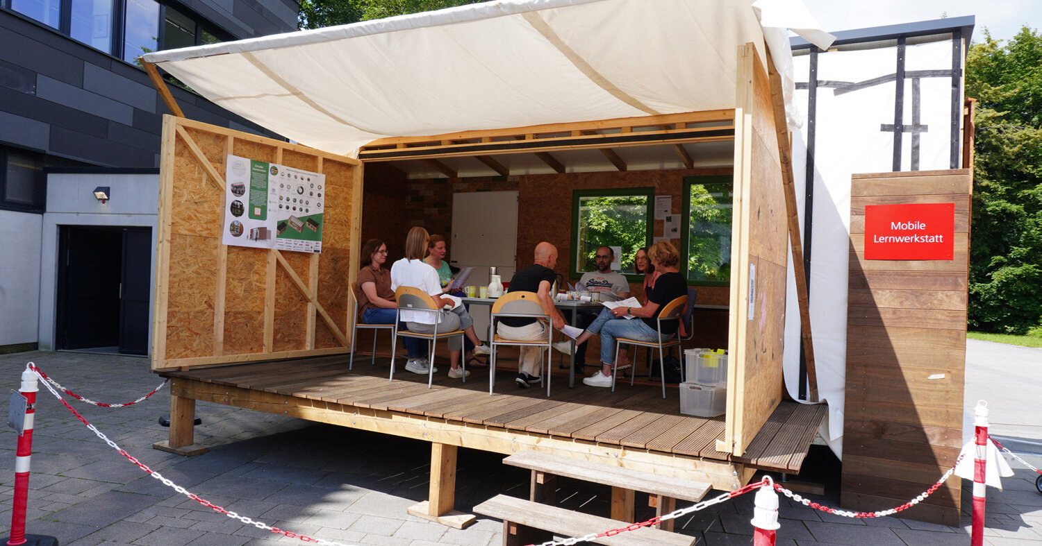Englischkurs in mobiler Lernwerkstatt